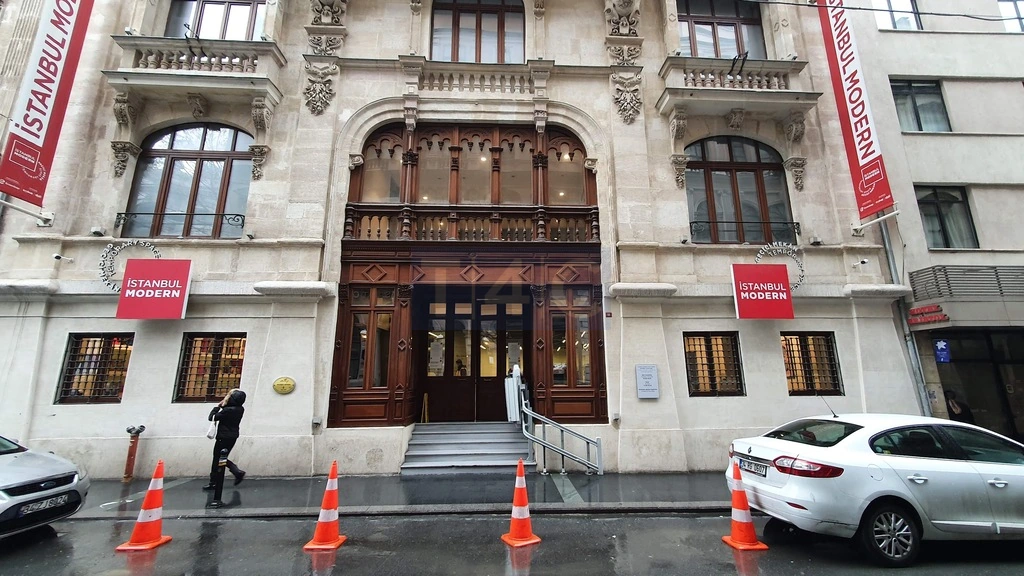 How to Visit the Istanbul Modern Art Museum: Transfer Tips | Travel Tips | Services | T4C ...